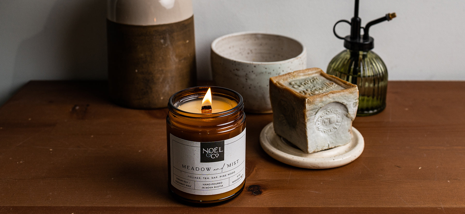 The Art of Wood Wick Candle Making: A Behind-the-Scenes Look